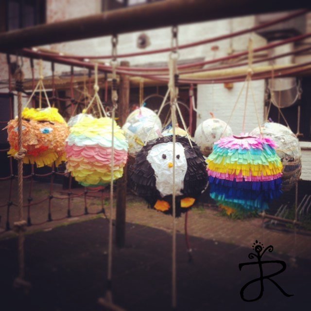 Piñata's maken | Tradities, gebruiken, praktijken, kennis en vaardigheden