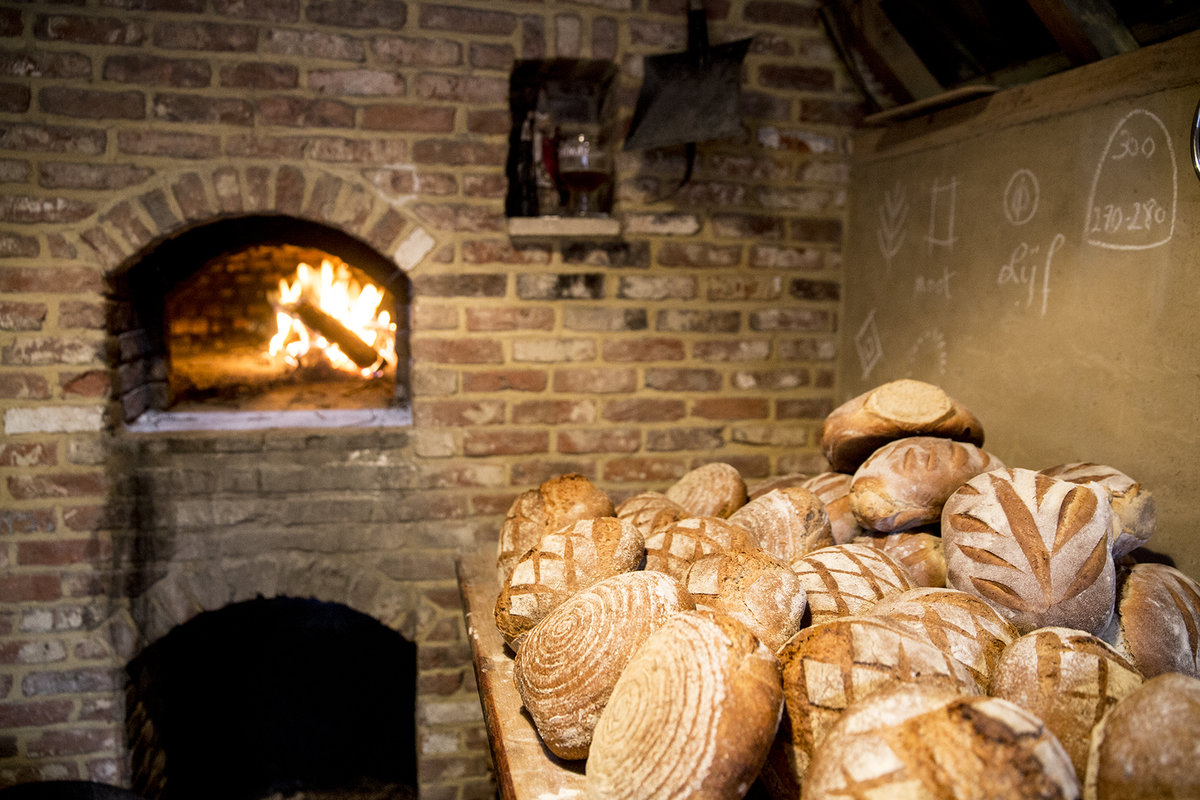 Restauratie en vernieuwend gebruik van oude stenen bakovens | Tradities ...