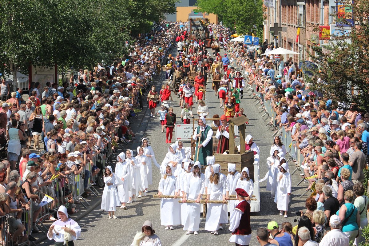 De Ommegang van de Hegge in een stripverhaal | Tradities, gebruiken ...